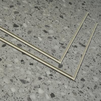 Cina SPC pavimentazione Click Lock Marmo pietra plastica composito 5mm-8mm High Gloss Piastrelle Look in vendita