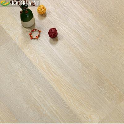 Cina 5mm Spc Vinyl Click Lock Self Adhesive Floor Cover con servizio di installazione in loco in vendita