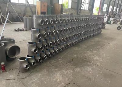 Cina Asme B16.9 Astm A 234 Wpb che riduce la saldatura testa a testa adattantesi del T Wp304/L 316/L S2205 S32750 in vendita