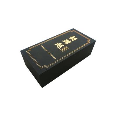 Cina Tatto nero Art Paper Paperboard Gift Boxes di tocco con stagnola Logo For Gift Packaging di timbratura caldo in vendita