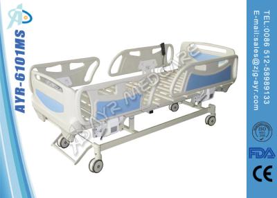 China Camas de hospital médicas do ABS ajustável da altura de ICU com freios diagonais à venda