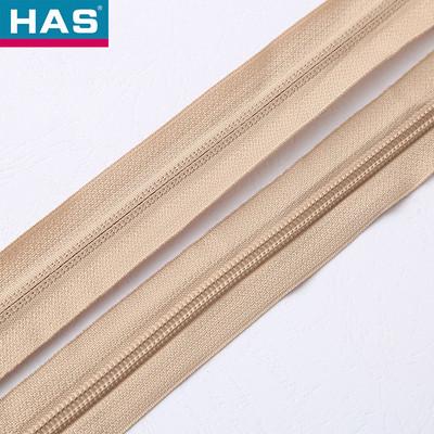 China Lightweight Nylon Zipper With Separating Slider Shoes Production Time 10-15 Days for sale