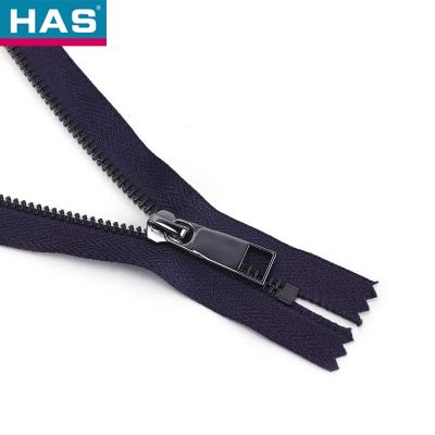 China Durable Nylon Zipper With Custom Coil and Open-end For Jacket for sale