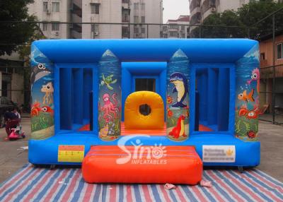 中国 耐久の青は膨脹可能なジャンパーの炎-屋内使用のための抑制剤--をからかいます 販売のため
