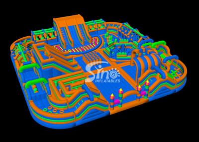 Cina parco a tema gonfiabile gigante degli adulti dei bambini N di 35x35m con le corse ad ostacoli di schiocco dentro dalla fabbrica dei inflatables della Cina in vendita