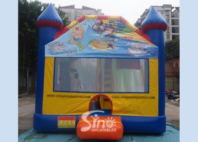 中国 中スライドNのバスケットボールたがが付いている4in1主題のパネルの子供の楽園の跳ね上がりの家 販売のため
