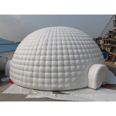 China 18m de witte reuze opblaasbare tent van de iglokoepel met 3 tunnelingang van opblaasbare fabriek 2 van het iglotheater kopers Te koop