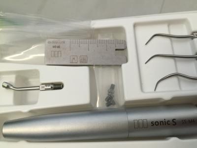 Cina Contatore ultrasonico dentario Slideproof Confortable dell'aria della clinica da tenere in vendita