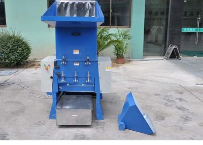 Cina Alimenti il potere d'adescamento automatico di plastica di frammentazione del frantoio 600r/min 100-140kg/h di 7.5-15kw LDF la C 400 in vendita