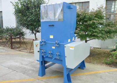 Cina 11-15kw macchina schiacciante residua, macchina del frantoio dell'animale domestico del diametro φ12-20mm di Sievehole in vendita