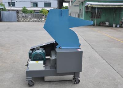 Cina 560 industriale di plastica del peso 720kg 1300*1000*1520 millimetri della macchina del frantoio di R/Min in vendita