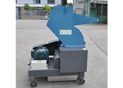 Cina Il tipo piano pulizia facile della macchina di plastica del frantoio mantiene il consumo di elettricità basso d'acciaio in vendita