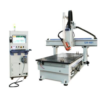 中国 UA-481 Automatic CNC Router Surface Cutting 3D Model ATC Cnc Router 販売のため