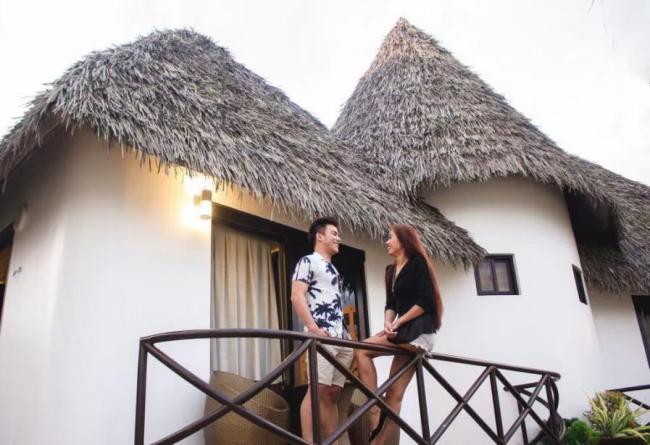 Cheap Wholesale Simulation Synthetic Thatch Roofing Tile for Sale