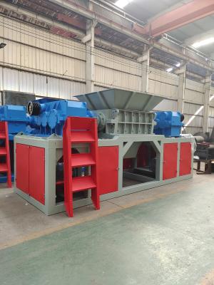 Chine Déchiqueteuse à double rotor en acier au carbone 8 000 kg, personnalisable pour diverses industries à vendre