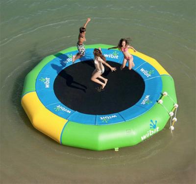 Cina Innaffi la tela cerata di galleggiamento gonfiabile del PVC dei giochi 0.9mm di corso di trampolin in vendita