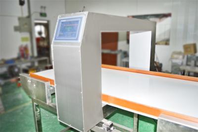 China A segurança do detector de metais do alimento da correia transportadora da indústria para a carne, 40 mede/minuto à venda