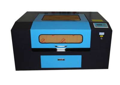 Chine Mini machine de bureau de coupeur de graveur de laser avec le tube du laser 50w/indicateur rouge de point à vendre