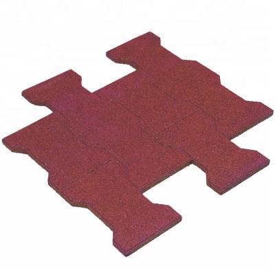 Cina Mattonelle di gomma del lastricatore di Mat Dog Bone Floor Tiles del pavimento di gomma di sicurezza in vendita