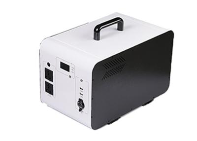 Cina 2KW sistema portatile di immagazzinamento dell'energia di CC 24V per capacità di campeggio dell'alimentazione elettrica 3kwh in vendita