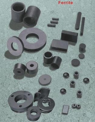Cina Grado materiale supplementare YS33H, YS10T dei magneti permanenti della ferrite del ODM e dell'OEM forte in vendita