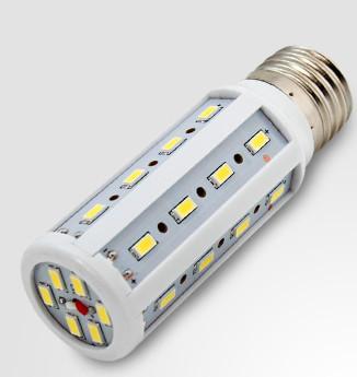 Chine La lampe 8w léger a mené les lumières d'intérieur en aluminium économiseuses d'énergie ultra-lumineuses du local commercial de lampe de maïs e27 à vendre