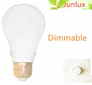 Chine Lampe moderne économiseuse d'énergie de décoration de LED A60 5W d'ampoule de chambre à coucher d'éclairage intelligent d'intérieur dimmable de salon à vendre