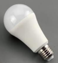China O alumínio plástico A60 ra80 da tampa do bulbo 18w do diodo emissor de luz 2 anos de garantia casa interna do poder de um Hign de 1800 lúmens brilhantemente usou a luz à venda