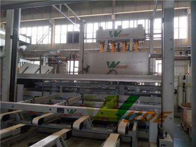China Línea que lamina dos lados de los muebles cortos del ciclo de la melamina con control de la temperatura en venta