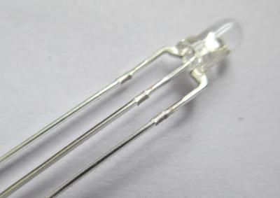 중국 빨강 & 황록색 칩 일반적인 양극 비스무트 색깔은 3mm 앞으로 현재 30ma를 지도했습니다 판매용