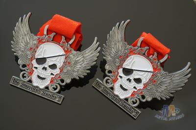 Cina Dimensione di riempimento 70*4MM del cranio del metallo del premio dello smalto molle amichevole eco- delle medaglie in vendita