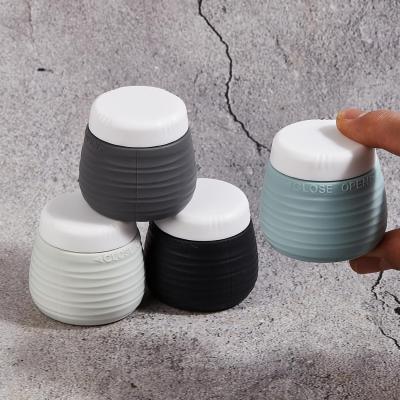 China Shower Gel Soap Mud Travel Toiletry Container Kit Leak Proof 50ml With Screw Lid for sale