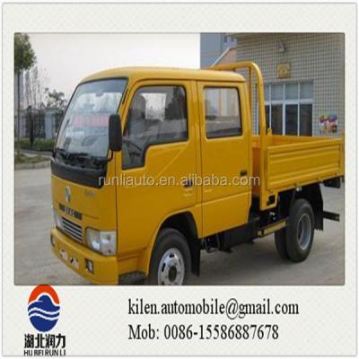 Cina Euro 3 DFAC 4x2 camion a scarico a motore autocarro a doppia cabina mini autocarro a scarico in vendita