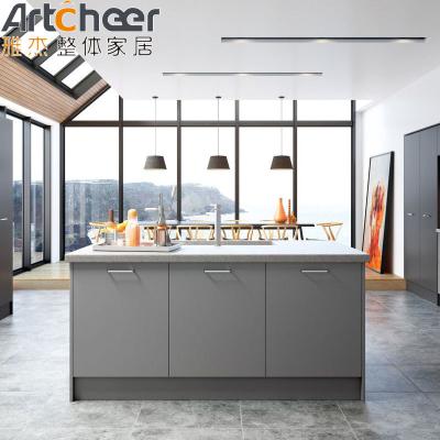 Κίνα Budget-Friendly Modern Kitchen Cabinets And Furniture With Beveled Edge Countertop προς πώληση