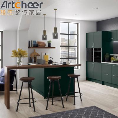 Κίνα Budget-Friendly Modern Kitchen Cabinets And Furniture With Beveled Edge Countertop προς πώληση