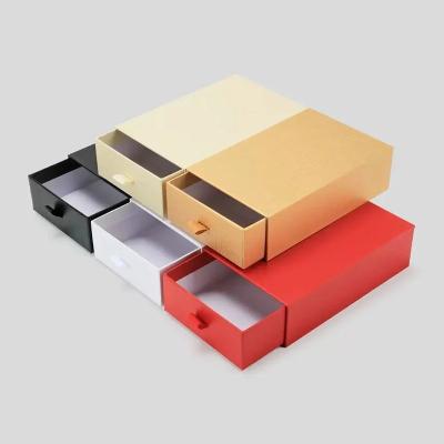 Cina Scatola di carta colorata Scatola di gioielli personalizzati dimensioni personalizzate in vendita