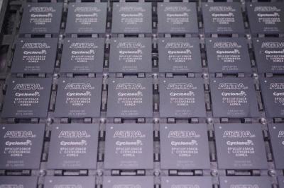 China Al-tera Ep2c20f484i8n Elektronische Komponenten Na Integrierte Schaltungen Linearkompass Mikrocontroller Keramikchips EP2C20F484I8N zu verkaufen