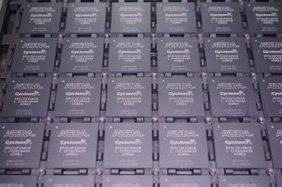 China Al-tera Ep2c70f896i8n Elektronische Komponenten Computer Halbleiter Mikrocontroller LCD-Chips EP2C70F896I8N zu verkaufen