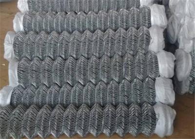 Cina Filo di acciaio galvanizzato caldo del collegamento a catena del recinto del tessuto d'argento del tessuto 50x50mm per costruire in vendita