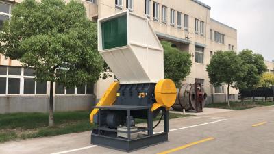 Cina macchina di plastica silenziosa del frantoio della bottiglia dello schermo di 14mm Sieven in vendita