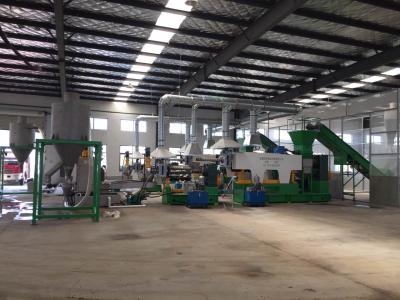 Cina macchina di riciclaggio di pelletizzazione di plastica dei film del PE 1000kg/h in vendita
