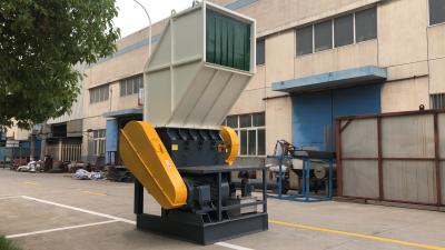 Cina Uscita grande, alta efficienza, frantoio di plastica automatico della bottiglia in vendita