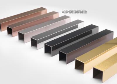 Chine L'épaisseur balayée PVD du bâti 0.5mm de décor de profil de l'acier inoxydable U a enduit à vendre