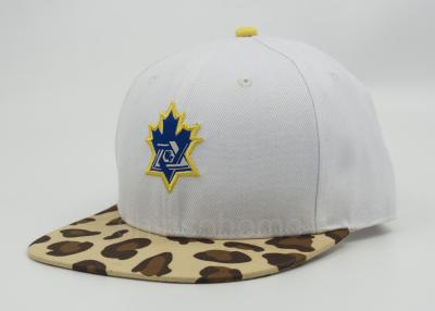 Cina Cappelli piani ricamati tessuti di Bill bianchi con il bordo del leopardo, cappuccio hip-hop in vendita