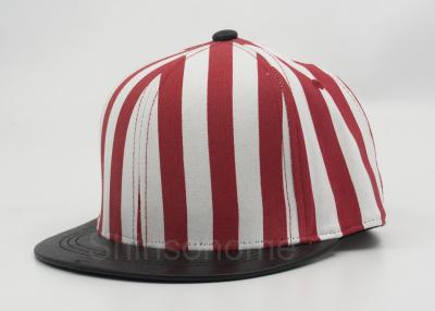 Cina Rosso piano del bordo del berretto da baseball adulto della pianura di Snapback della saia del cotone con il nero in vendita