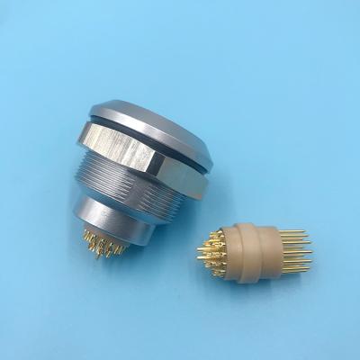 Cina Pin ad angolo retto del connettore circolare 24 dell'incavo in opposizione del metallo in vendita