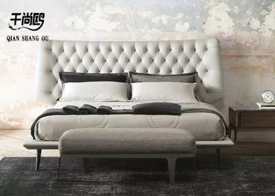 Chine Jambe de luxe surdimensionnée/du Roi Size Upholstered Beds boucle en métal à vendre