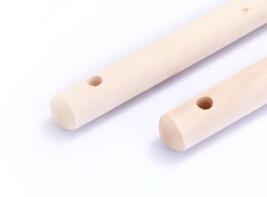 Cina Manici per scope di legno con il gancio rotondo in vendita
