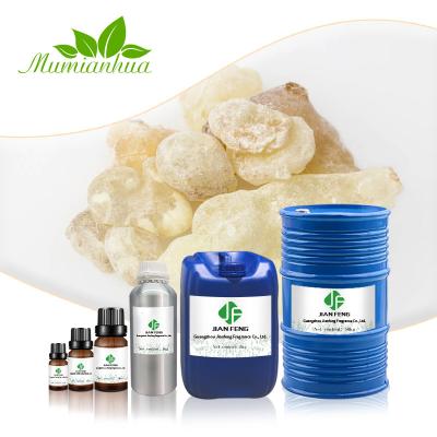 China 100% zuivere Wierookharsetherische olie OEM/ODM Lichtgeel met Woody Aroma Te koop