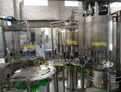 Cina Imbottigliatrice automatica rotatoria di Monoblock per 250 - 2000ml ha imbottigliato l'acqua purificata in vendita